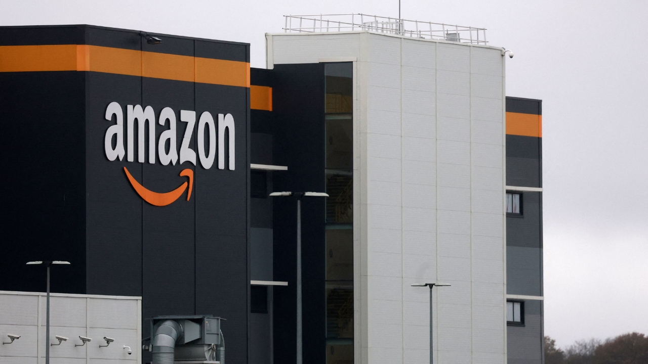 As Amazon bets big on AI, staff tell CEO the company is “drifting off ...